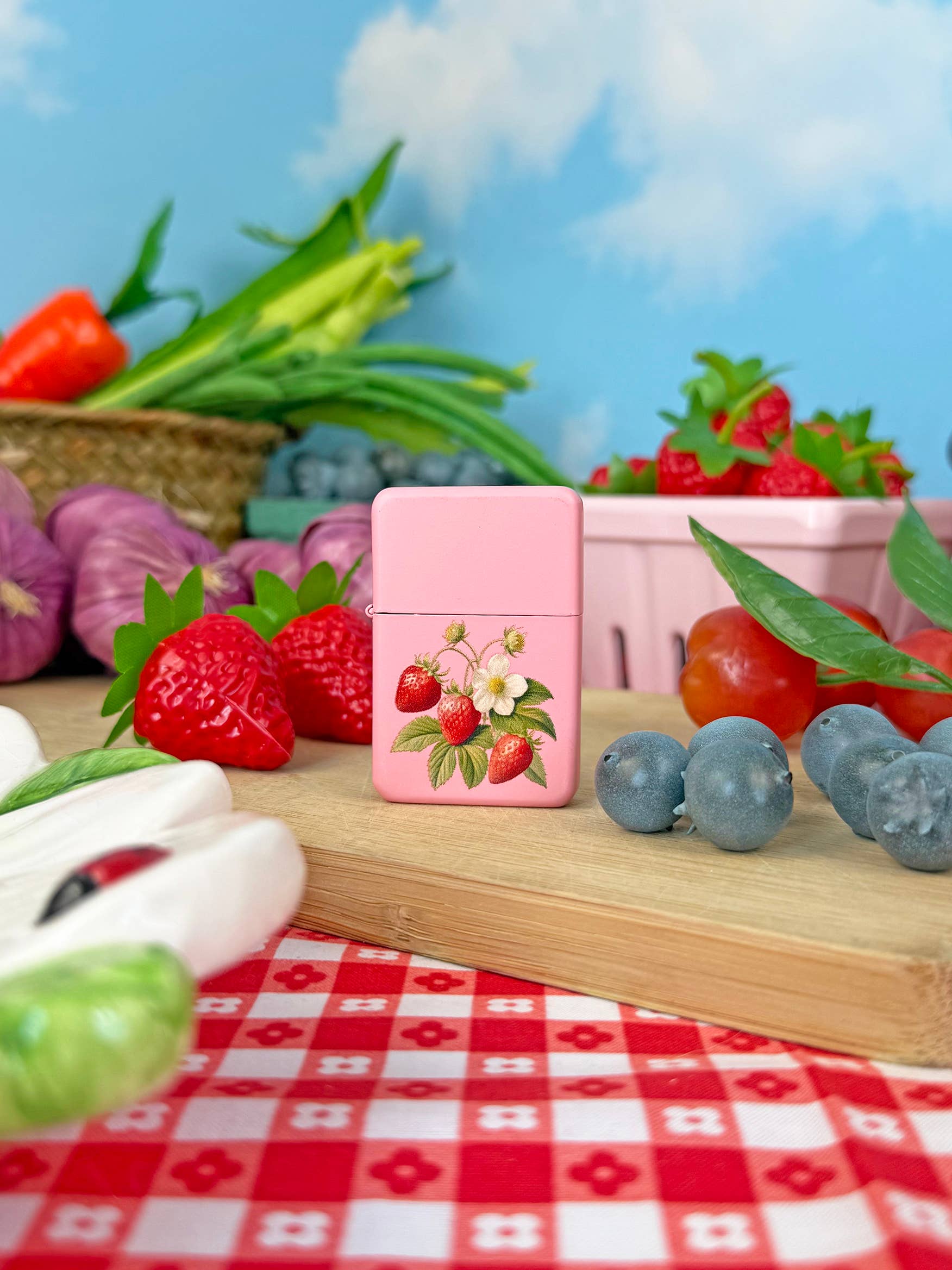 Strawberry Lighter – Pink Moon